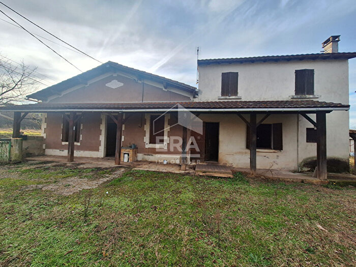 Maison à vendre - Montpon-Ménestérol - 6 pièces - 5 chambres