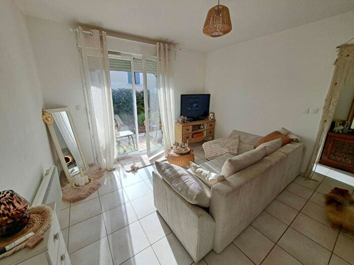 Peripherie, Bourg-Saint-Andéol : Appartement 2 pièces à louer