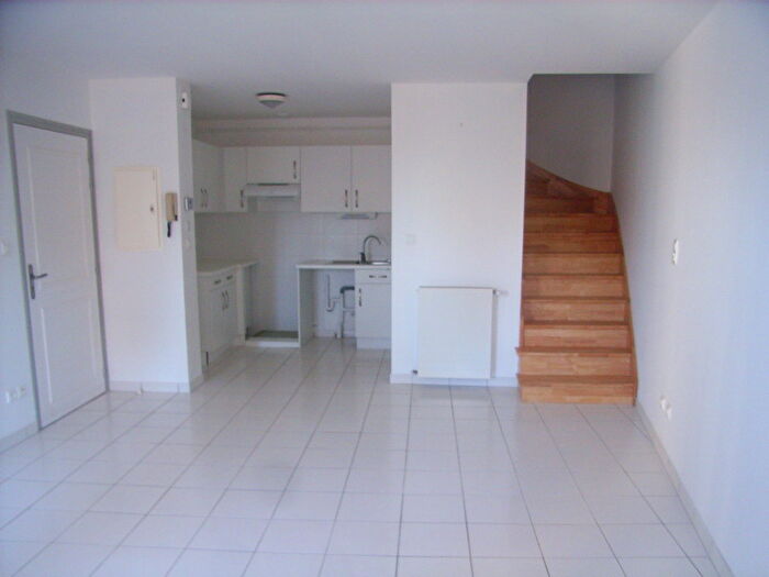 Appartement à louer - Rodez, Combarel - 3 pièces - 2 chambres