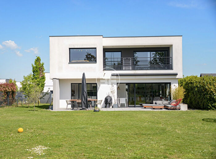 Maison à vendre - Saint-Louis - 7 pièces - 3 chambres
