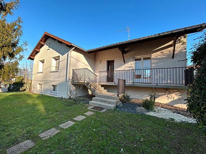 Maison à louer - Saint-Benoît - 6 pièces - 5 chambres