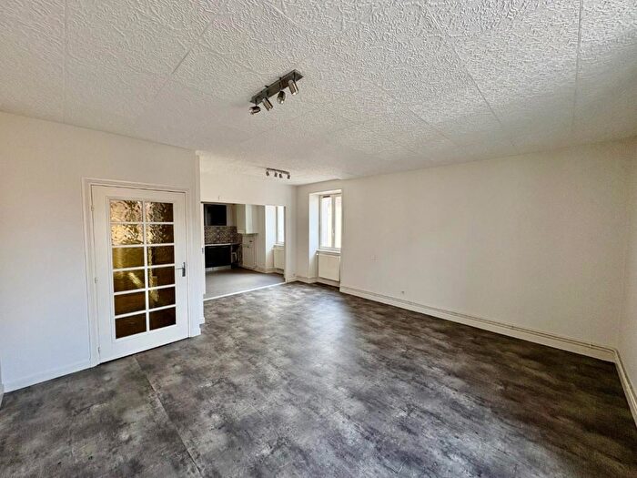 Appartement à louer - Saint-Germain-Lespinasse - 4 pièces - 2 chambres