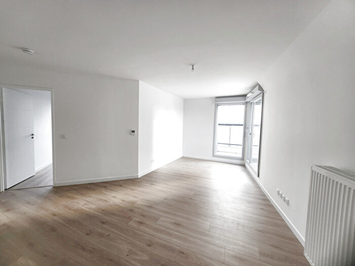 Appartement à louer - Noisy-le-Sec, Cité des Fleurs - 3 pièces - 2 chambres