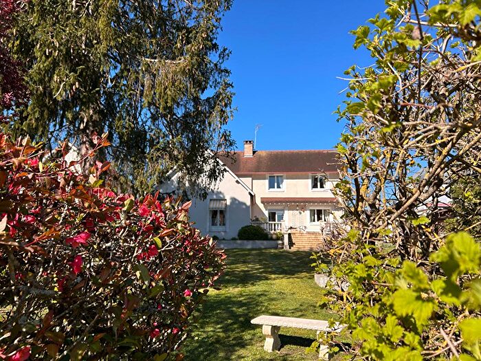 Maison à vendre - Beaugency - 6 pièces - 5 chambres
