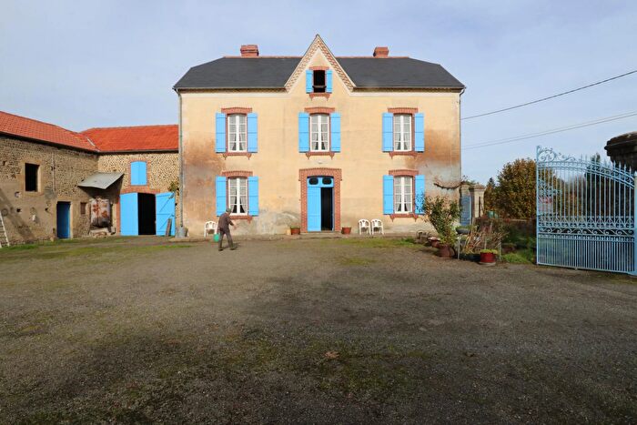 Maison à vendre - Castelnau-Rivière-Basse - 5 pièces - 4 chambres