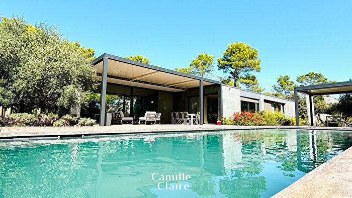 Maison à vendre - Saint-Marc-Jaumegarde - 5 pièces - 4 chambres