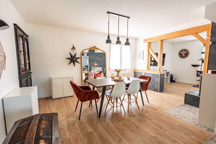 Maison 6 pièces à vendre - Saint-Denis-de-l'Hôtel