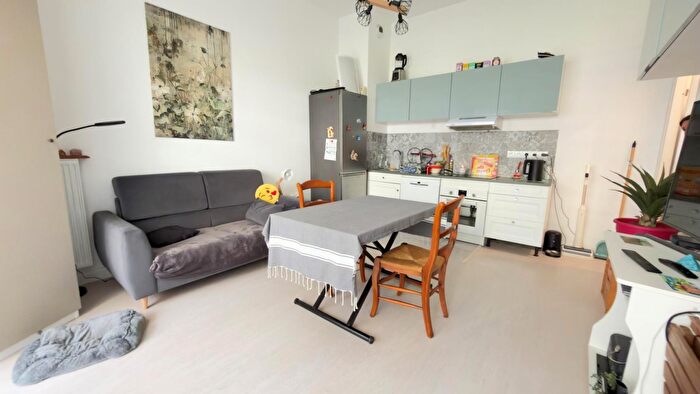 Lomme, Bourg, Délivrance : Appartement 2 pièces à vendre