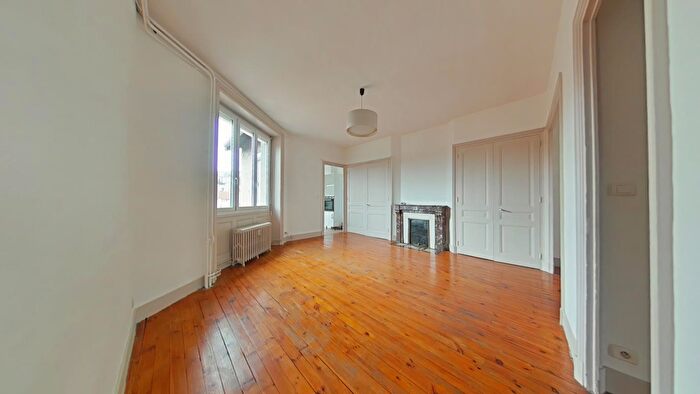 Appartement à louer - Saint-Étienne, Centre-ville, Peuple, Chavanelle - 3 pièces - 2 chambres