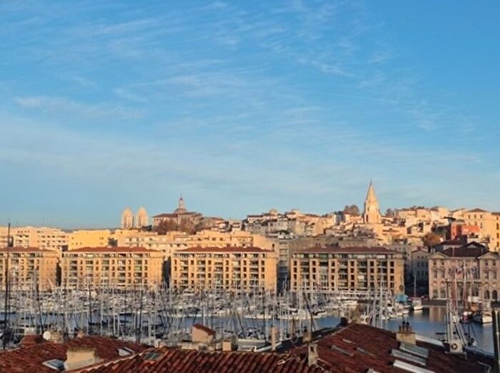 Appartement à vendre - Marseille e , Saint-Victor - 4 pièces - 3 chambres