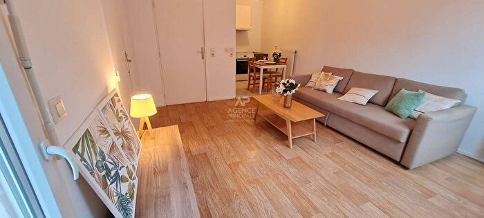 Appartement à louer - Croix Petit-Chenes dOr, Cergy - 2 pièces - 1 chambre