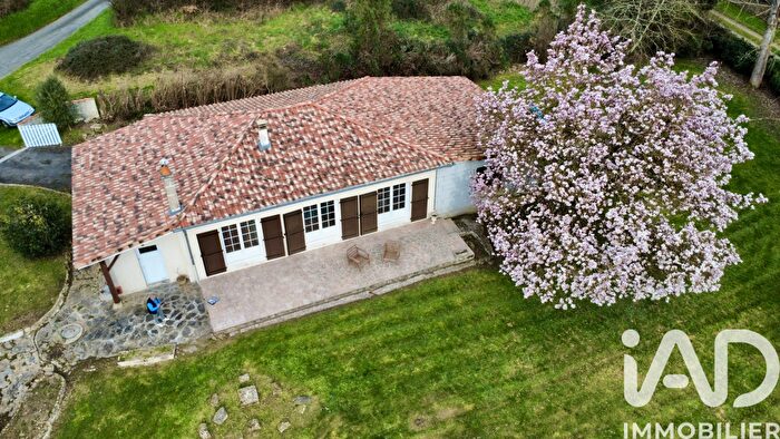 Maison à vendre - Exideuil - 4 pièces - 3 chambres