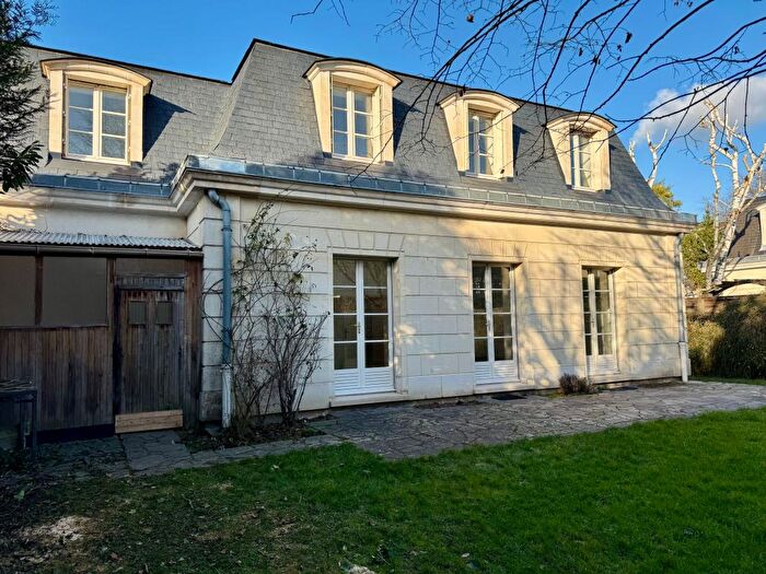 Maison à louer - Versailles, Notre Dame - 5 pièces - 4 chambres