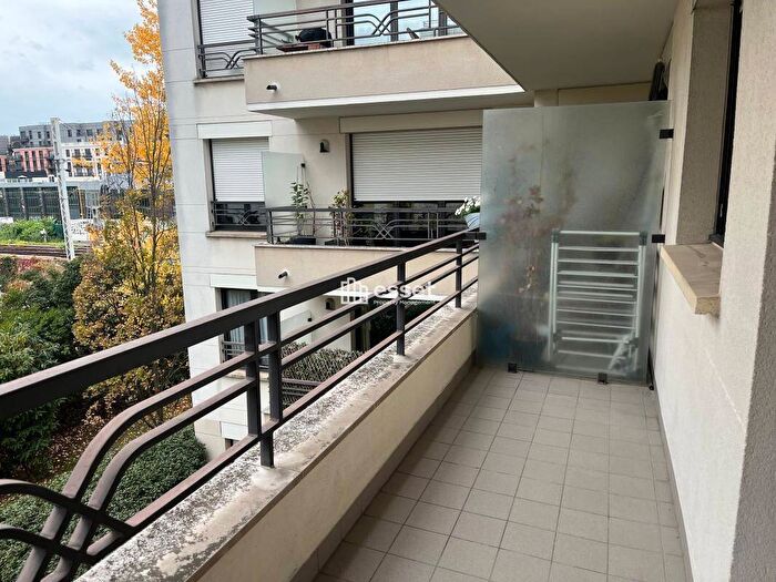 Appartement à louer - Bécon, Courbevoie - 4 pièces - 3 chambres