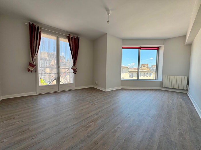 Appartement à louer - Limoges, Centre-ville, Hôtel de Ville, Emailleurs - 3 pièces - 2 chambres