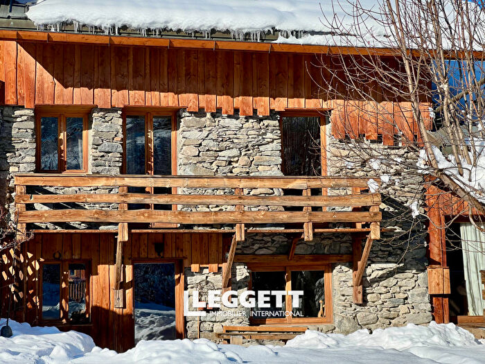 Maison à vendre - Les Allues - 7 pièces - 6 chambres