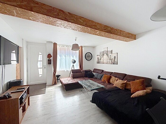 Maison 8 pièces à Moidieu-Détourbe, à vendre