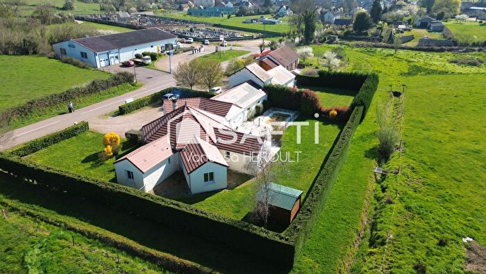 Maison à vendre - Saint-Saulge - 5 pièces - 4 chambres