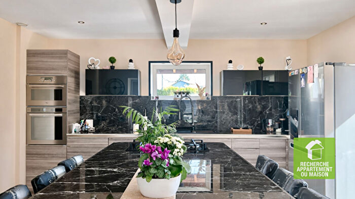 Maison à vendre - Charvieu-Chavagneux - 5 pièces - 4 chambres