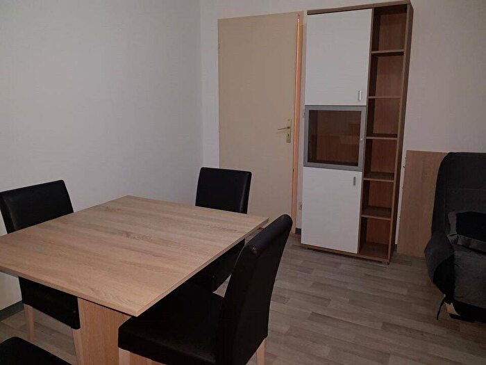 Appartement à louer - Neudorf Est Centre, Strasbourg - 2 pièces - 1 chambre