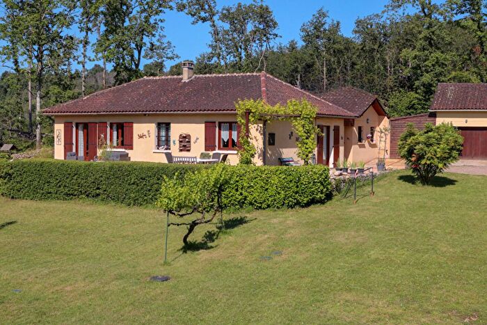 Maison à vendre - Tursac - 4 pièces - 3 chambres