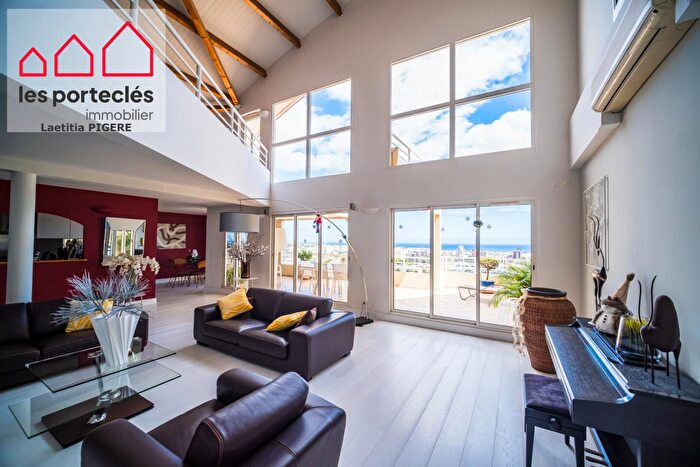 Appartement à vendre - Saint-Denis - 5 pièces - 3 chambres