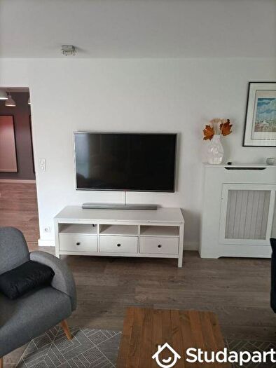 Appartement à louer - Val dAlbian-Parc de Diane, Jouy-en-Josas - 3 pièces - 1 chambre