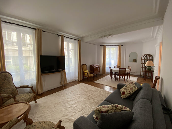 Appartement à louer - Courbevoie, Gambetta, La Défense - 3 pièces - 2 chambres