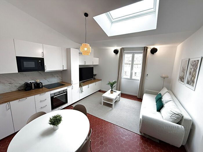 Appartement à vendre - Aubagne, Centre-ville, Beaumond - 2 pièces - 1 chambre