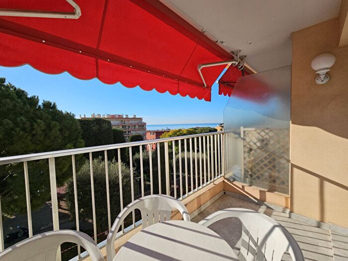 Appartement à louer - Cap-dAil - 2 pièces - 1 chambre