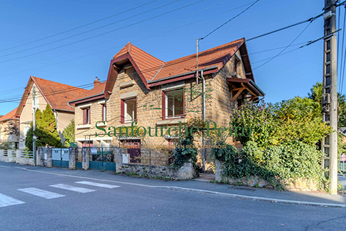 Maison à vendre - Sarlat-la-Canéda - 11 pièces - 6 chambres