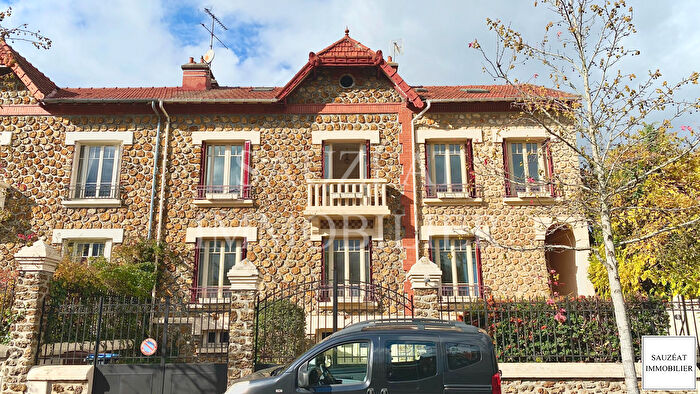 Maison 10 pièces à Montgeron, Centre-ville, Gare, à vendre