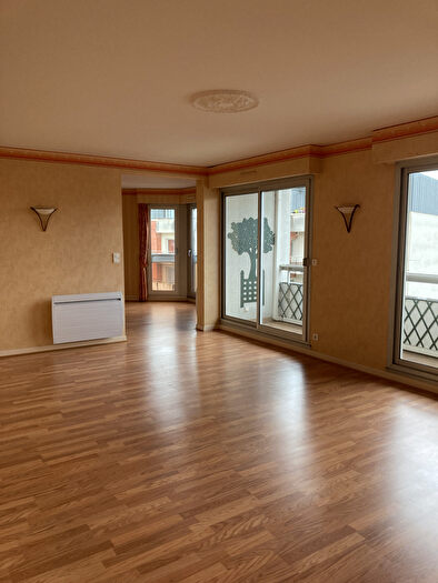 Vierzon, Centre-ville : Appartement 4 pièces à louer