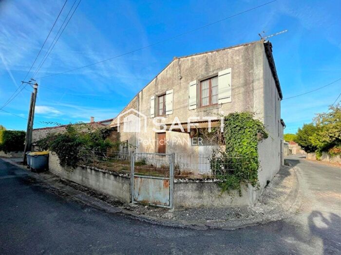Maison 5 pièces à Saleignes, à vendre