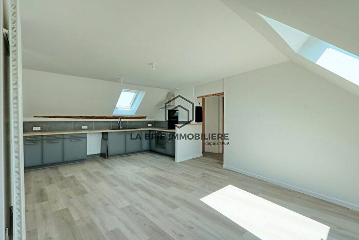 Appartement à louer - Leclerc-Verdun Nord Est, Brie-Comte-Robert - 3 pièces - 2 chambres