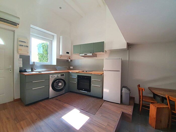 Appartement 3 pièces à Casernes, Nîmes, à louer