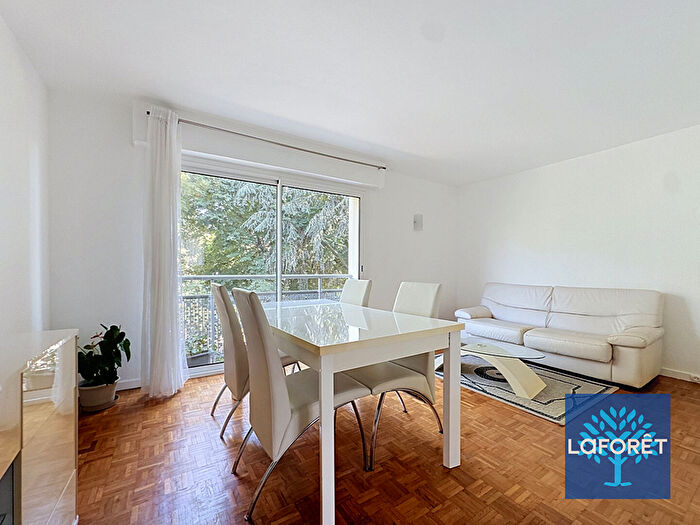 Chilly-Mazarin, Centre-ville : Appartement 2 pièces à vendre