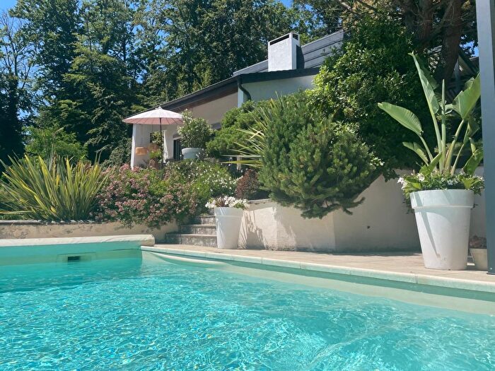 Maison à vendre - Le Creusot, Sud Ouest - 6 pièces - 4 chambres