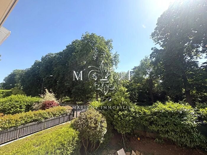 Fontenay-sous-Bois, Proche Bois de Vincennes, Rer A : Appartement 6 pièces à vendre