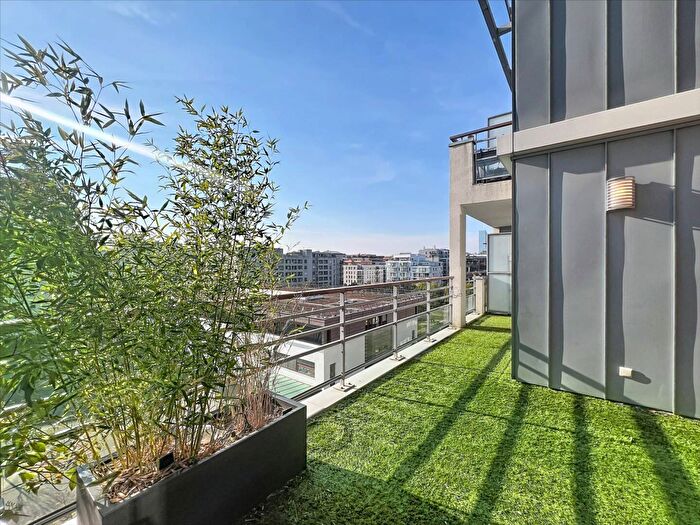 Appartement à louer - La Villette, Lyon ème arrondissement - 2 pièces - 1 chambre