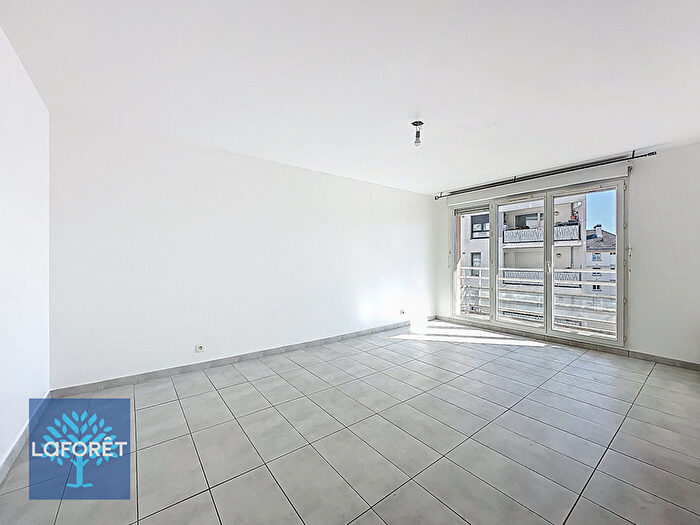 Appartement à vendre - Brétigny-sur-Orge, Centre-ville - 2 pièces - 1 chambre