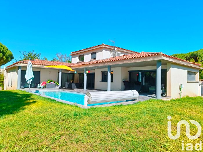 Maison à vendre - Aigues-Mortes - 9 pièces - 5 chambres