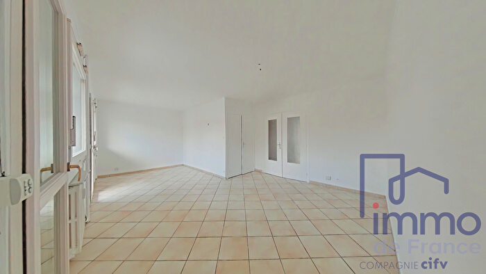 Appartement à vendre - Saint-Étienne, Méons, Le Soleil, Châteaucreux, Saint-François - 3 pièces - 2 chambres