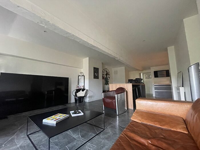 Appartement à vendre - Figeac - 3 pièces - 2 chambres