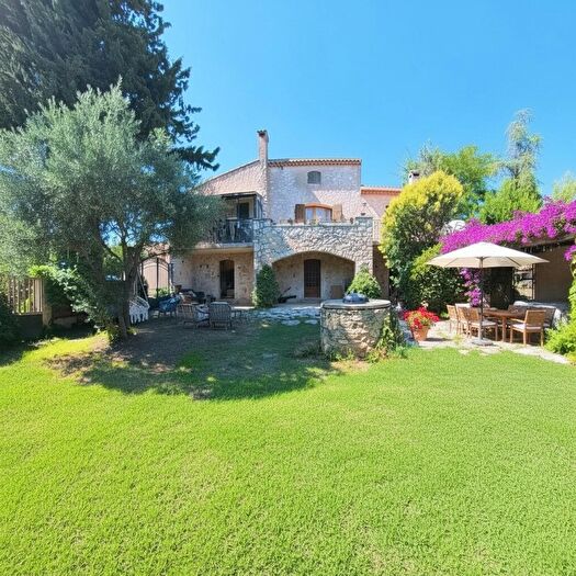 Robion : Maison 8 pièces à vendre