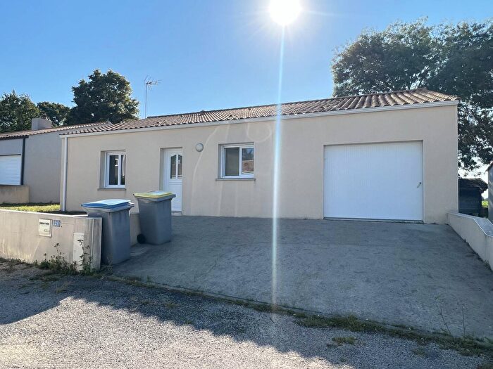 Maison à louer - Saint-Mathurin - 4 pièces - 3 chambres