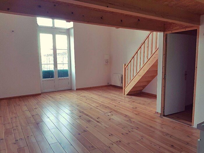 Appartement 2 pièces à Sud, Pont-Saint-Esprit, à louer
