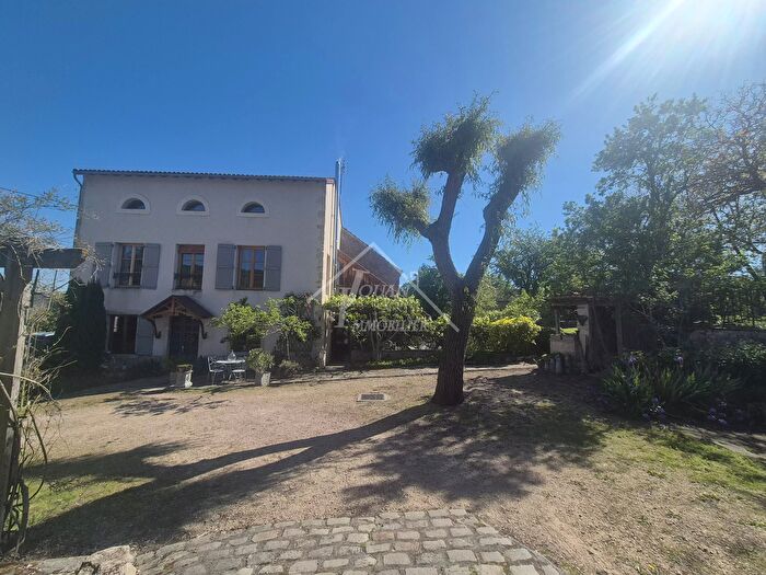 Jenzat : Maison 9 pièces à vendre
