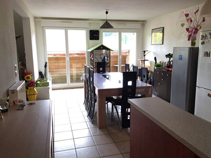 Appartement à louer - La Cluse-et-Mijoux - 3 pièces - 2 chambres
