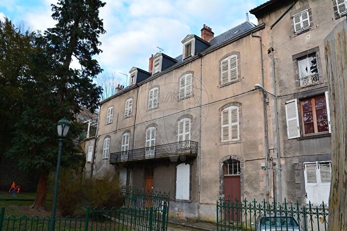 Appartement à vendre - Thiers - 8 pièces - 4 chambres